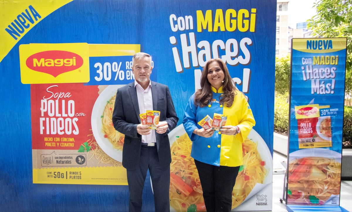 Nestlé presentó la nueva Sopa Maggi de Pollo con Fideos con 30% menos ...